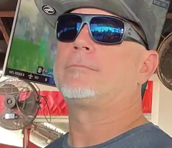 Behind the Bar: Red’s Ice House on the Rocks with Kenny Puckett - Shem ...